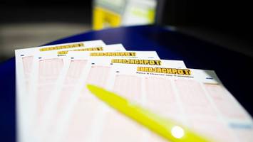 Eurojackpot am Freitag - Mit diesen Gewinnzahlen gehören Ihnen 39 ...